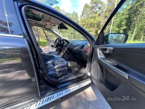 Black Volvo XC60 2012 in Tallinn, with an engine capacity of 2.40 L and mileage of 314 thousand km for 8600 €, photo 12 on AUTOMOTO.COM.LV