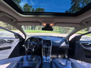 Black Volvo XC60 2012 in Tallinn, with an engine capacity of 2.40 L and mileage of 314 thousand km for 8600 €, photo 14 on AUTOMOTO.COM.LV