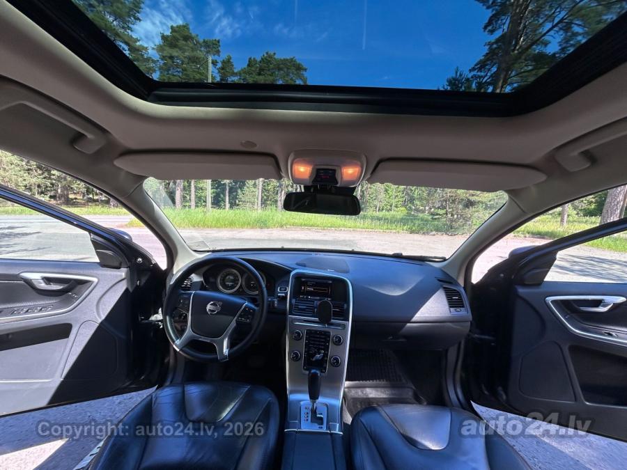 Black Volvo XC60 2012 in Tallinn, with an engine capacity of 2.40 L and mileage of 314 thousand km for 8600 €, photo 15 on AUTOMOTO.COM.LV