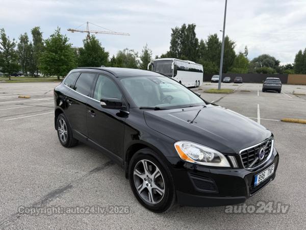 Melns Volvo XC60 2012 Tartu, ar dzinēja tilpumu 2.40 L un nobraukumu 185 tūkst. km par 12000 €, foto 2 vietnē AUTOMOTO.COM.LV