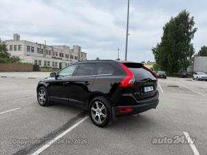 Black Volvo XC60 2012 in Tartu, with an engine capacity of 2.40 L and mileage of 185 thousand km for 12000 €, photo 8 on AUTOMOTO.COM.LV