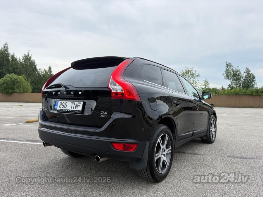 Black Volvo XC60 2012 in Tartu, with an engine capacity of 2.40 L and mileage of 185 thousand km for 12000 €, photo 11 on AUTOMOTO.COM.LV