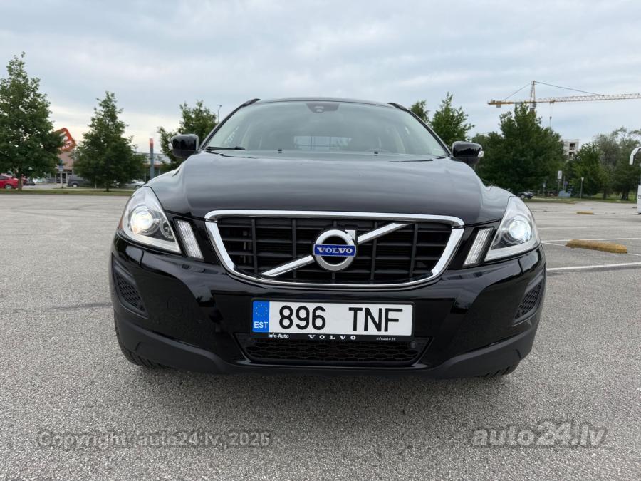 Black Volvo XC60 2012 in Tartu, with an engine capacity of 2.40 L and mileage of 185 thousand km for 12000 €, photo 12 on AUTOMOTO.COM.LV