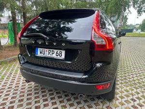 Black Volvo XC60 2012 in Vilnius, with an engine capacity of 2.40 L and mileage of 314 thousand km for 9950 €, photo 9 on AUTOMOTO.COM.LV