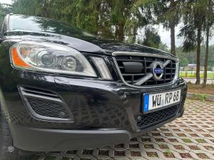 Black Volvo XC60 2012 in Vilnius, with an engine capacity of 2.40 L and mileage of 314 thousand km for 9950 €, photo 14 on AUTOMOTO.COM.LV