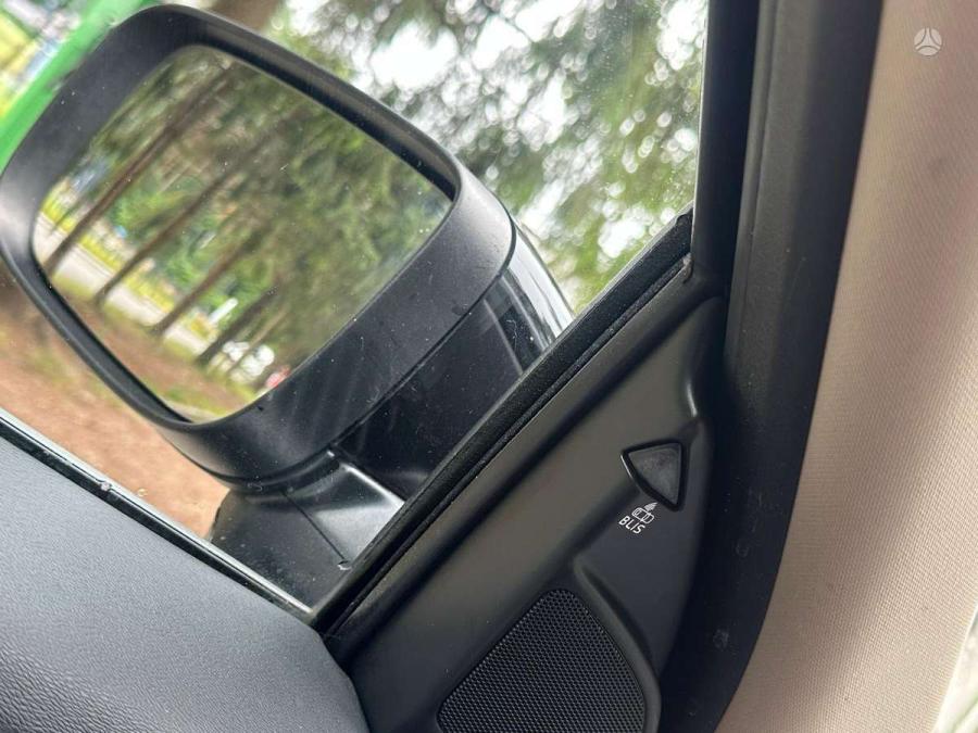 Black Volvo XC60 2012 in Vilnius, with an engine capacity of 2.40 L and mileage of 314 thousand km for 9950 €, photo 29 on AUTOMOTO.COM.LV