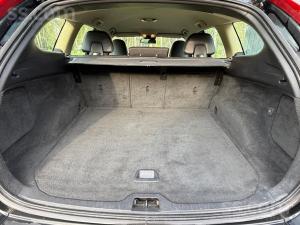 Black Volvo XC60 2012 in Riga, with an engine capacity of 2.00 L and mileage of 327 thousand km for 8970 €, photo 10 on AUTOMOTO.COM.LV