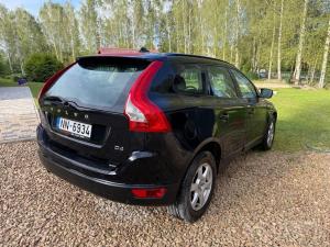 Black Volvo XC60 2012 in Riga, with an engine capacity of 2.00 L and mileage of 327 thousand km for 8970 €, photo 12 on AUTOMOTO.COM.LV