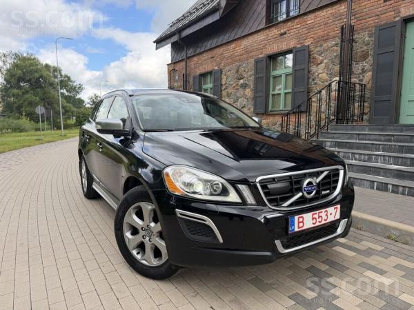 Black Volvo XC60 2012 in Rezekne, with an engine capacity of 2.40 L and mileage of 263 thousand km for 10990 €, photo 2 on AUTOMOTO.COM.LV