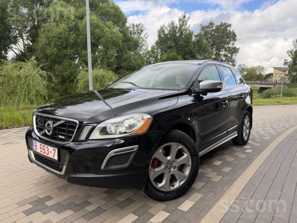 Black Volvo XC60 2012 in Rezekne, with an engine capacity of 2.40 L and mileage of 263 thousand km for 10990 €, photo 3 on AUTOMOTO.COM.LV