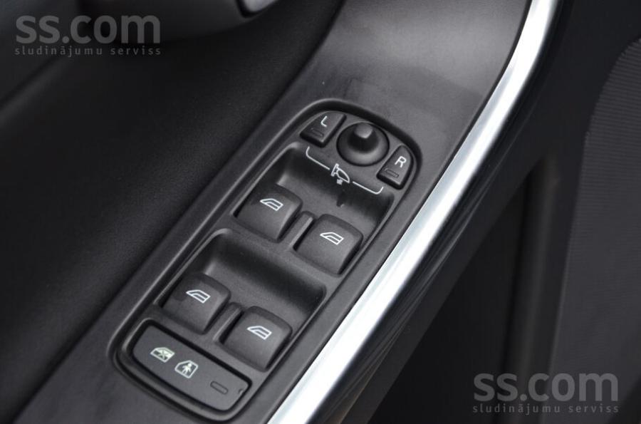 Melns Volvo XC60 2012 Rīga, ar dzinēja tilpumu 2.00 L un nobraukumu 250 tūkst. km par 9490 €, foto 29 vietnē AUTOMOTO.COM.LV