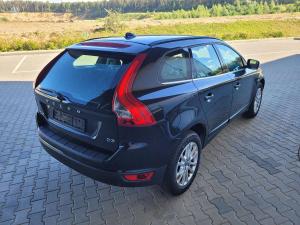Black Volvo XC60 2012 in Vilnius, with an engine capacity of 1.98 L and mileage of 195 thousand km for 7999 €, photo 8 on AUTOMOTO.COM.LV