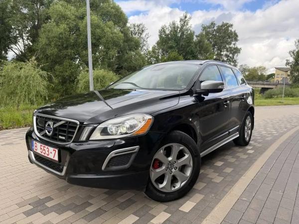 Black Volvo XC60 2012 in Rezekne, with an engine capacity of 2.40 L and mileage of 263 thousand km for 10990 €, photo 3 on AUTOMOTO.COM.LV