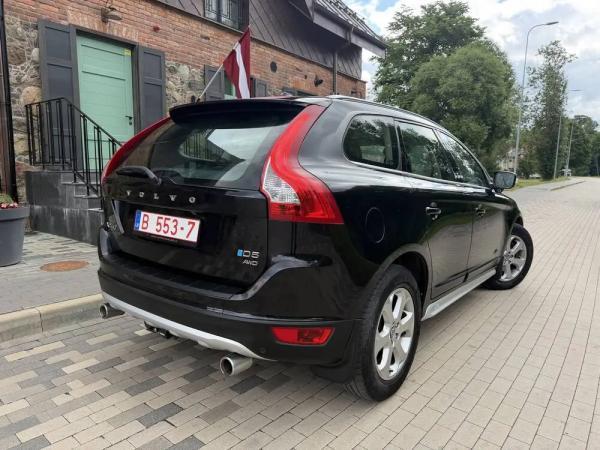 Black Volvo XC60 2012 in Rezekne, with an engine capacity of 2.40 L and mileage of 263 thousand km for 10990 €, photo 5 on AUTOMOTO.COM.LV