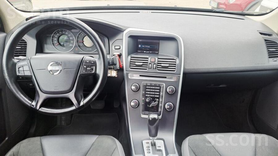 Melns Volvo XC60 2012 Rīga, ar dzinēja tilpumu 2.40 L un nobraukumu 475 tūkst. km par 5800 €, foto 10 vietnē AUTOMOTO.COM.LV