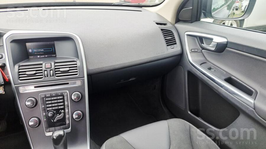 Melns Volvo XC60 2012 Rīga, ar dzinēja tilpumu 2.40 L un nobraukumu 475 tūkst. km par 5800 €, foto 12 vietnē AUTOMOTO.COM.LV