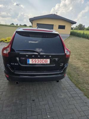 Black Volvo XC60 2012 in Radviliskis, with an engine capacity of 2.95 L and mileage of 266 thousand km for 6000 €, photo 4 on AUTOMOTO.COM.LV