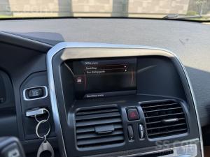Melns Volvo XC60 2012 Rīga, ar dzinēja tilpumu 2.00 L un nobraukumu 292 tūkst. km par 6400 €, foto 19 vietnē AUTOMOTO.COM.LV