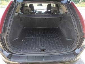 Melns Volvo XC60 2012 Daugavpils, ar dzinēja tilpumu 2.00 L un nobraukumu 368 tūkst. km par 7350 €, foto 9 vietnē AUTOMOTO.COM.LV