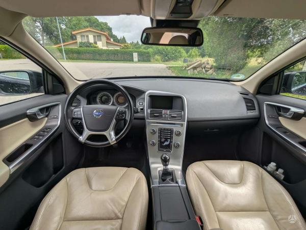 Black Volvo XC60 2012 in Klaipeda, with an engine capacity of 1.98 L and mileage of 299 thousand km for 8450 €, photo 2 on AUTOMOTO.COM.LV