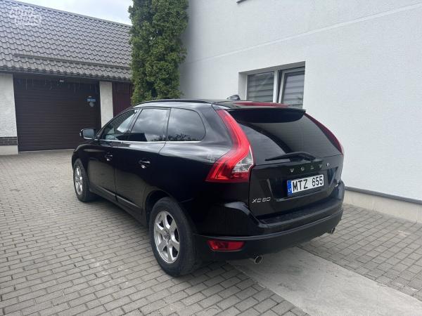 Black Volvo XC60 2012 in Vilnius, with an engine capacity of 2.40 L and mileage of 342 thousand km for 7200 €, photo 1 on AUTOMOTO.COM.LV