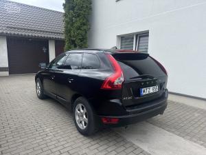 Black Volvo XC60 2012 in Vilnius, with an engine capacity of 2.40 L and mileage of 342 thousand km for 7200 €, photo  on AUTOMOTO.COM.LV
