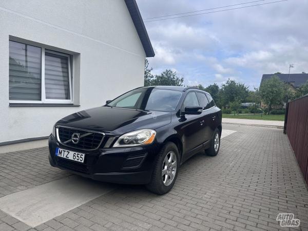 Black Volvo XC60 2012 in Vilnius, with an engine capacity of 2.40 L and mileage of 342 thousand km for 7200 €, photo 3 on AUTOMOTO.COM.LV