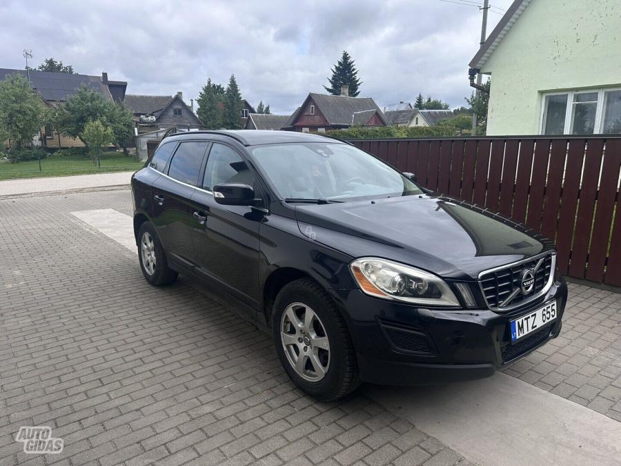 Black Volvo XC60 2012 in Vilnius, with an engine capacity of 2.40 L and mileage of 342 thousand km for 7200 €, photo 9 on AUTOMOTO.COM.LV