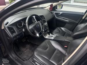 Black Volvo XC60 2012 in Vilnius, with an engine capacity of 2.40 L and mileage of 342 thousand km for 7200 €, photo 12 on AUTOMOTO.COM.LV