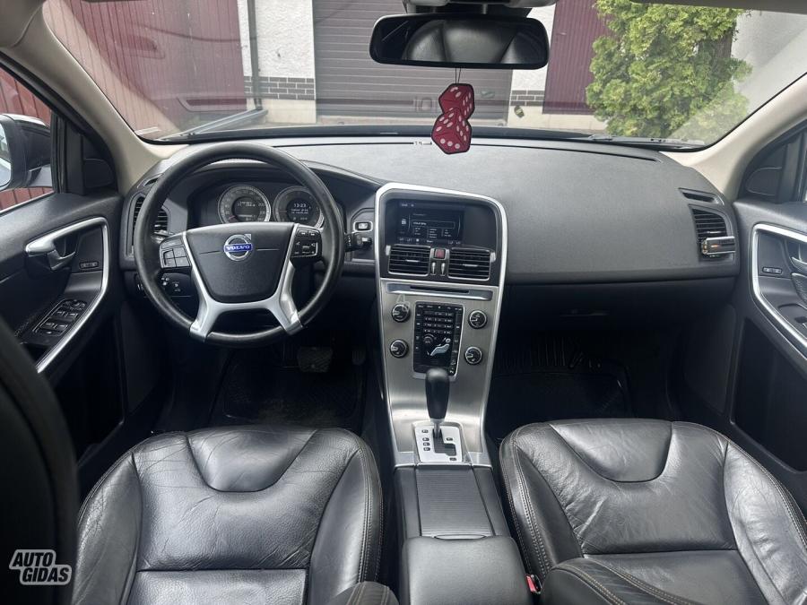 Black Volvo XC60 2012 in Vilnius, with an engine capacity of 2.40 L and mileage of 342 thousand km for 7200 €, photo 14 on AUTOMOTO.COM.LV