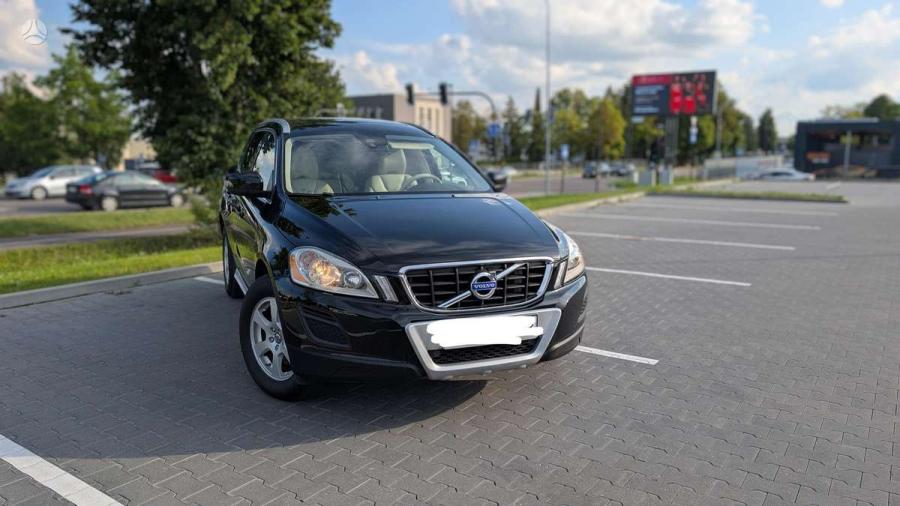 Melns Volvo XC60 2012 Kauņa, ar dzinēja tilpumu 3.19 L un nobraukumu 235 tūkst. km par 8500 €, foto 1 vietnē AUTOMOTO.COM.LV