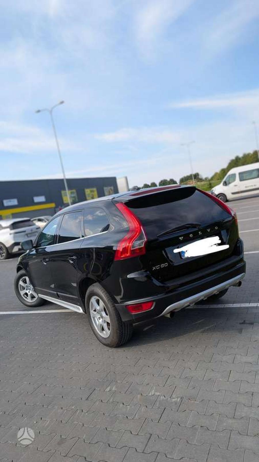 Melns Volvo XC60 2012 Kauņa, ar dzinēja tilpumu 3.19 L un nobraukumu 235 tūkst. km par 8500 €, foto 10 vietnē AUTOMOTO.COM.LV
