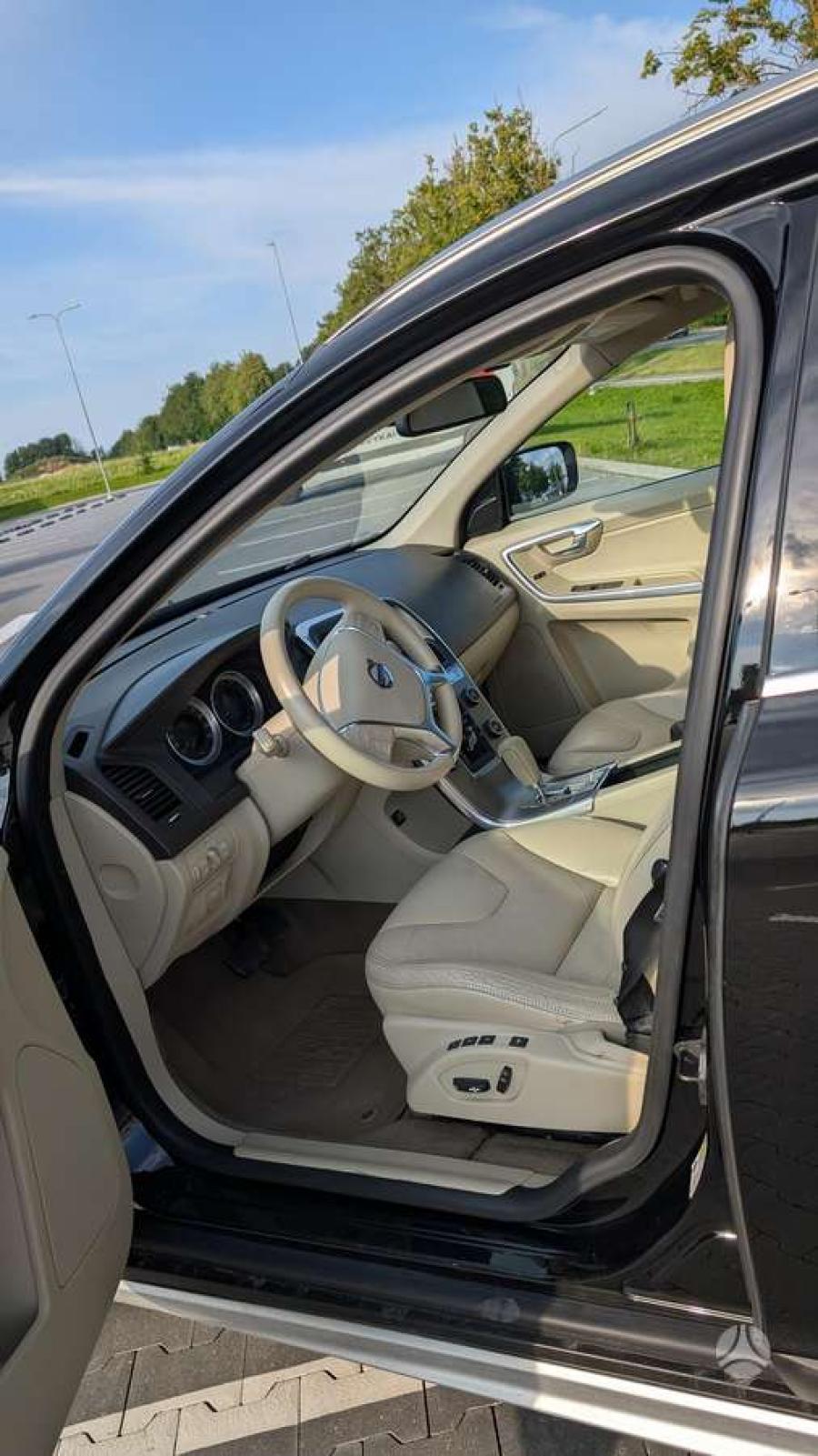 Melns Volvo XC60 2012 Kauņa, ar dzinēja tilpumu 3.19 L un nobraukumu 235 tūkst. km par 8500 €, foto 14 vietnē AUTOMOTO.COM.LV