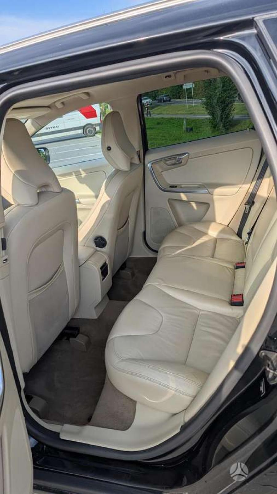 Melns Volvo XC60 2012 Kauņa, ar dzinēja tilpumu 3.19 L un nobraukumu 235 tūkst. km par 8500 €, foto 16 vietnē AUTOMOTO.COM.LV