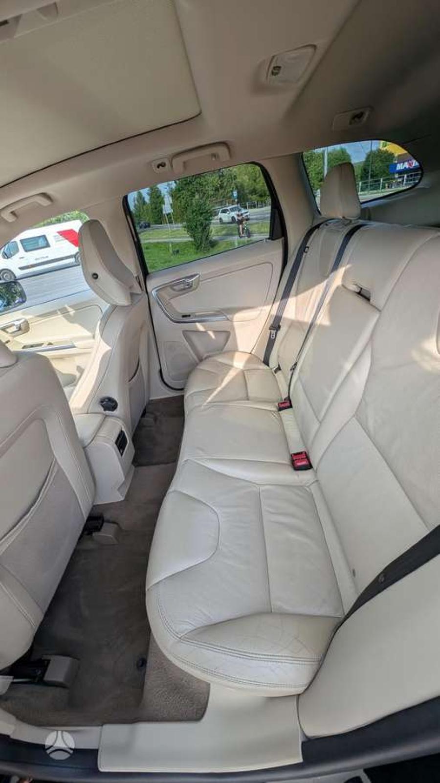 Melns Volvo XC60 2012 Kauņa, ar dzinēja tilpumu 3.19 L un nobraukumu 235 tūkst. km par 8500 €, foto 17 vietnē AUTOMOTO.COM.LV