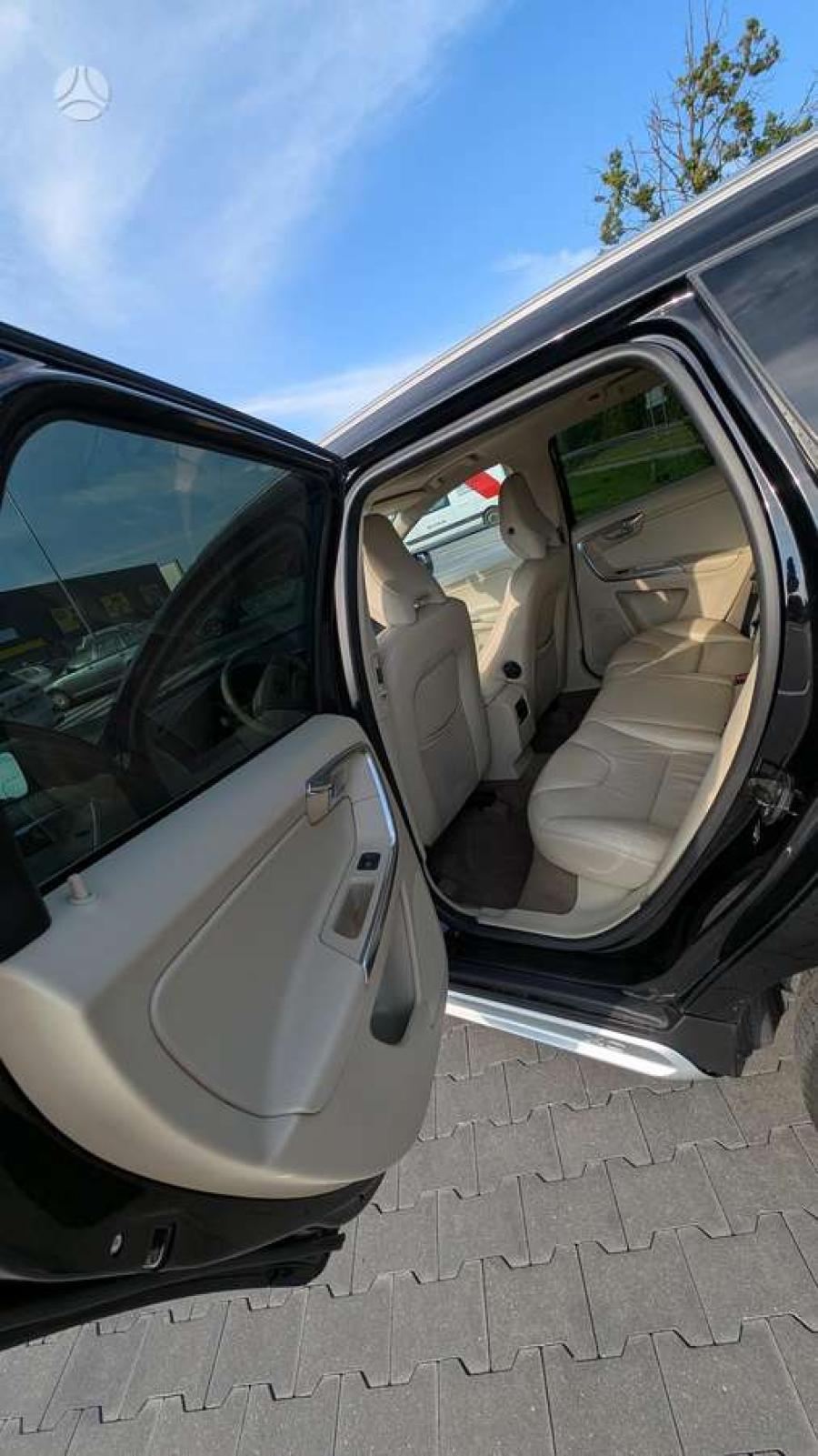 Melns Volvo XC60 2012 Kauņa, ar dzinēja tilpumu 3.19 L un nobraukumu 235 tūkst. km par 8500 €, foto 20 vietnē AUTOMOTO.COM.LV