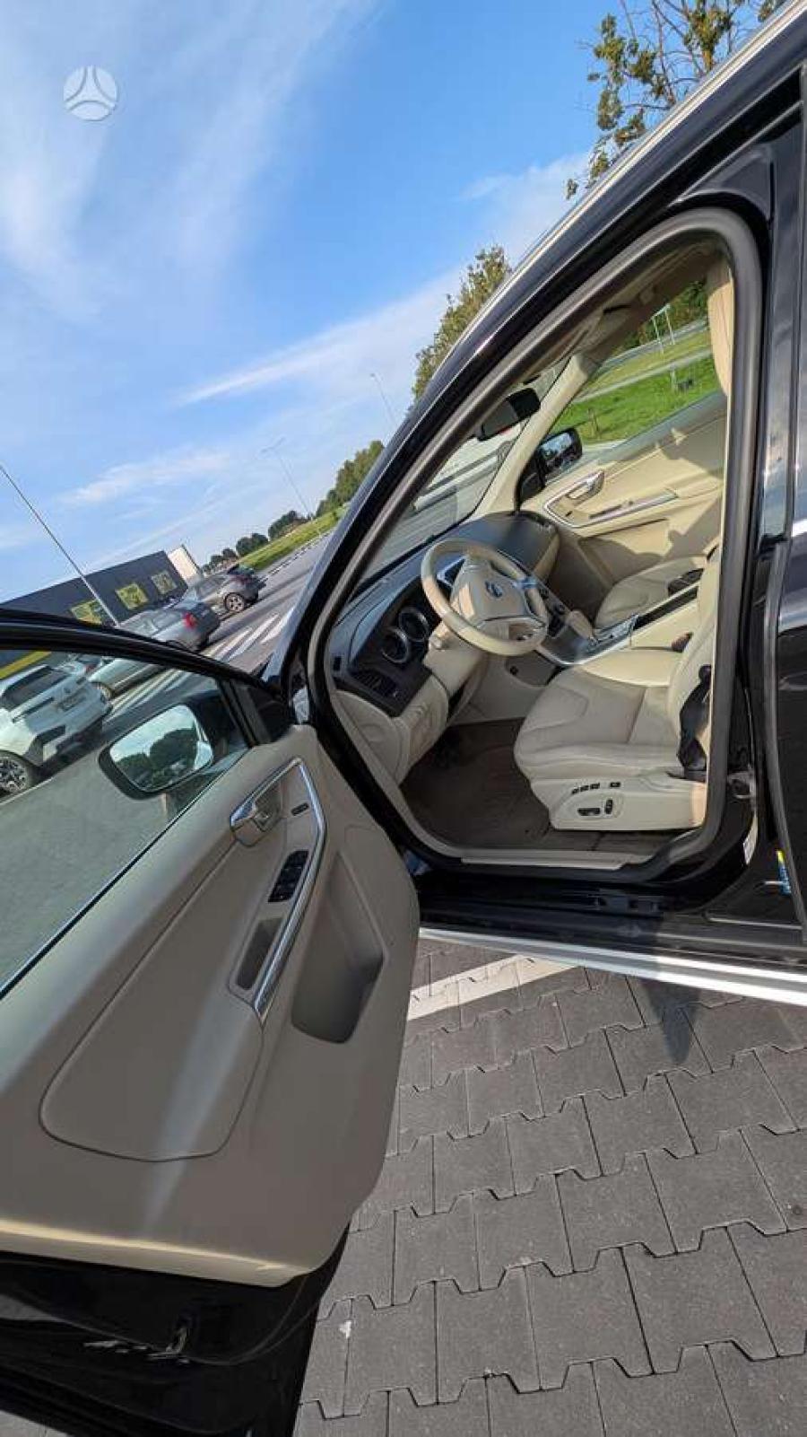Melns Volvo XC60 2012 Kauņa, ar dzinēja tilpumu 3.19 L un nobraukumu 235 tūkst. km par 8500 €, foto 21 vietnē AUTOMOTO.COM.LV