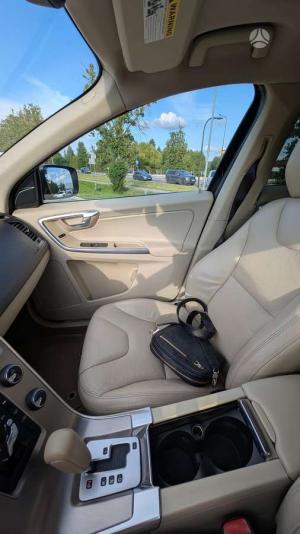 Melns Volvo XC60 2012 Kauņa, ar dzinēja tilpumu 3.19 L un nobraukumu 235 tūkst. km par 8500 €, foto 29 vietnē AUTOMOTO.COM.LV