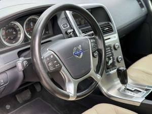 Melns Volvo XC60 2012 Prienai, ar dzinēja tilpumu 2.40 L un nobraukumu 275 tūkst. km par 11700 €, foto 9 vietnē AUTOMOTO.COM.LV