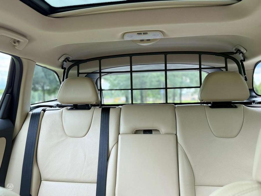 Melns Volvo XC60 2012 Prienai, ar dzinēja tilpumu 2.40 L un nobraukumu 275 tūkst. km par 11700 €, foto 15 vietnē AUTOMOTO.COM.LV