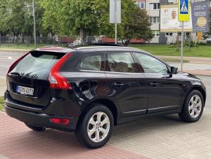 Black Volvo XC60 2012 in Marijampole, with an engine capacity of 2.40 L and mileage of 199 thousand km for 10999 €, photo 6 on AUTOMOTO.COM.LV