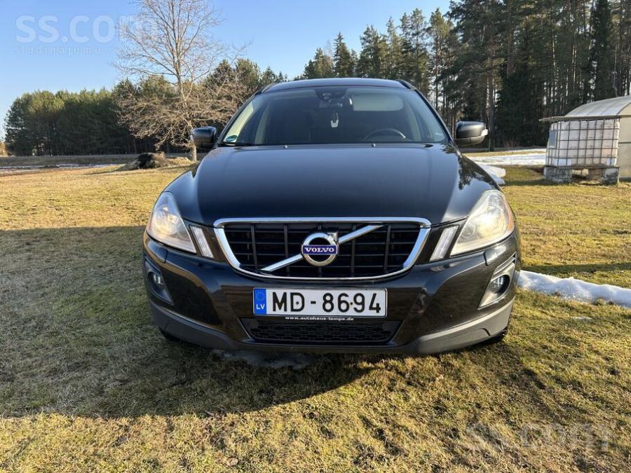 Melns Volvo XC60 2012 Gulbene, ar dzinēja tilpumu 2.40 L un nobraukumu 333 tūkst. km par 7000 €, foto 3 vietnē AUTOMOTO.COM.LV