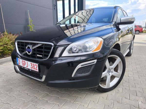 Melns Volvo XC60 2012 Viļņa, ar dzinēja tilpumu 2.40 L un nobraukumu 248 tūkst. km par 9800 €, foto 1 vietnē AUTOMOTO.COM.LV