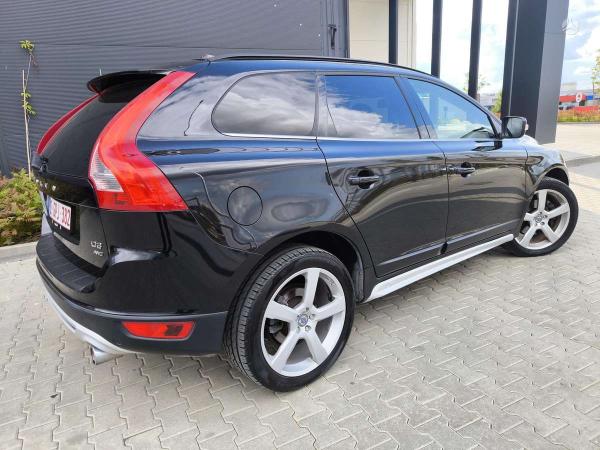 Melns Volvo XC60 2012 Viļņa, ar dzinēja tilpumu 2.40 L un nobraukumu 248 tūkst. km par 9800 €, foto 6 vietnē AUTOMOTO.COM.LV
