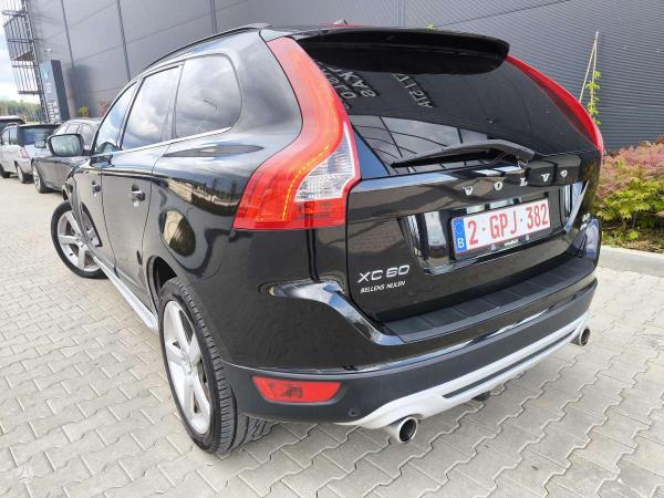 Melns Volvo XC60 2012 Viļņa, ar dzinēja tilpumu 2.40 L un nobraukumu 248 tūkst. km par 9800 €, foto 9 vietnē AUTOMOTO.COM.LV