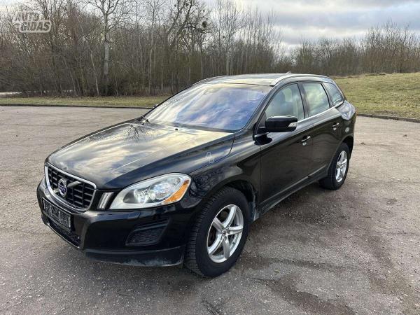 Black Volvo XC60 2012 in Kaunas, with an engine capacity of 3.00 L and mileage of 420 thousand km for 4100 €, photo 1 on AUTOMOTO.COM.LV