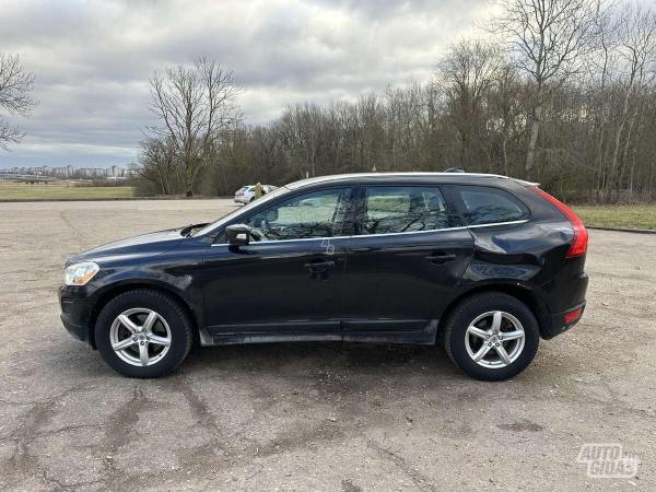 Black Volvo XC60 2012 in Kaunas, with an engine capacity of 3.00 L and mileage of 420 thousand km for 4100 €, photo 8 on AUTOMOTO.COM.LV