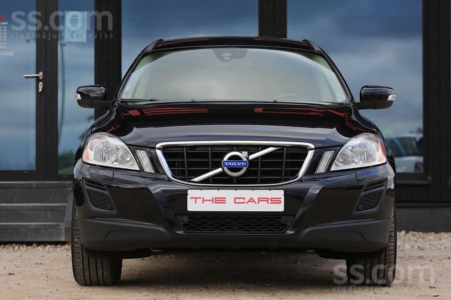 Black Volvo XC60 2012 in Tukums, with an engine capacity of 2.40 L and mileage of 193 thousand km for 10490 €, photo 8 on AUTOMOTO.COM.LV