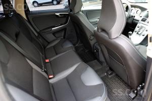Black Volvo XC60 2012 in Tukums, with an engine capacity of 2.40 L and mileage of 193 thousand km for 10490 €, photo 13 on AUTOMOTO.COM.LV