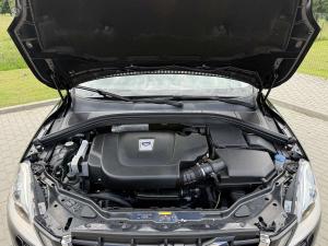Black Volvo XC60 2012 in Taurage, with an engine capacity of 1.98 L and mileage of 282 thousand km for 7900 €, photo 17 on AUTOMOTO.COM.LV